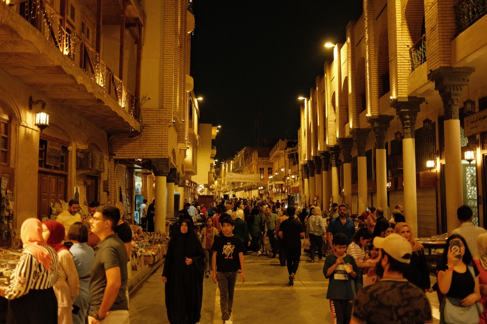 Basra,,Iraq,-,June,3,,2023:,Photo,In,Mutanabbi,Street | TravPholer 無待壯遊